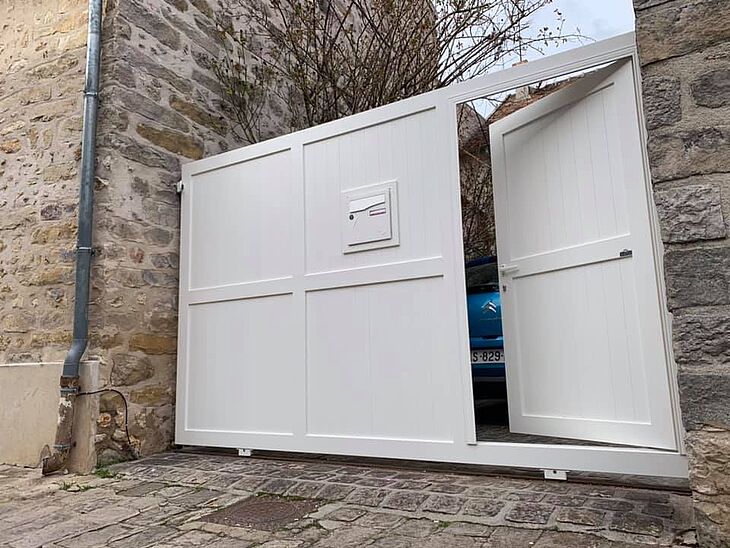 Comment choisir la bonne porte cochère en aluminium pour sa maison ...